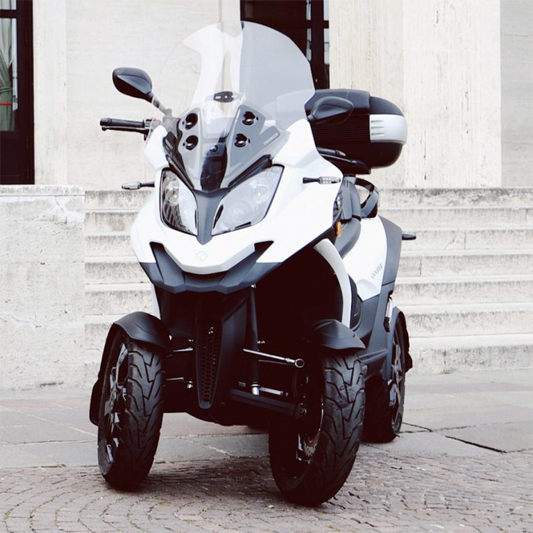 Qooder: World's first vehicle with four tilting wheels