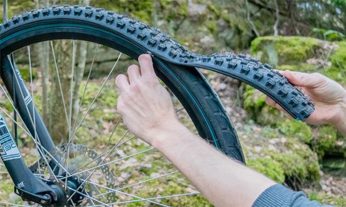 reTyre: Modular tire system with integrated zip-on technology