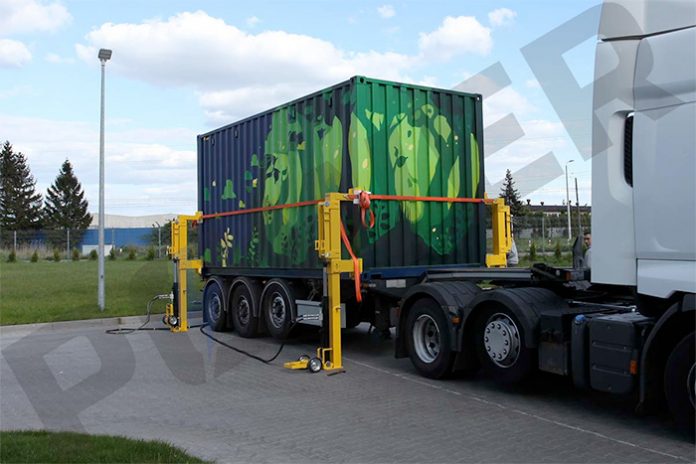 MOVEit mobile solar container helps utilize solar power in any location