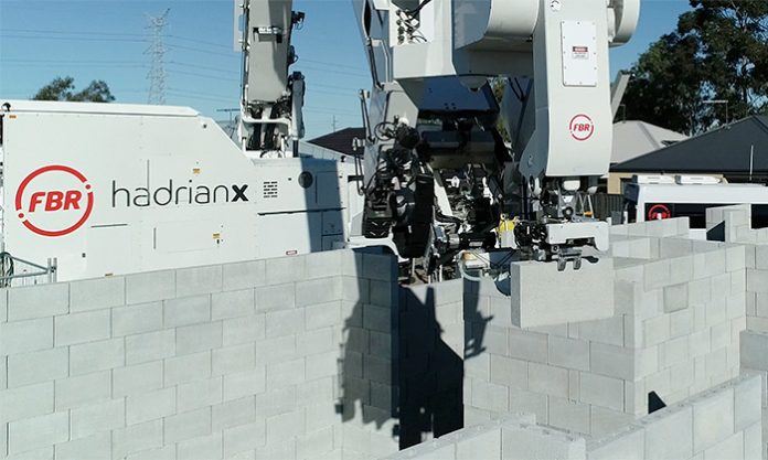 Hadrian X - World’s first mobile robotic blocklaying machine
