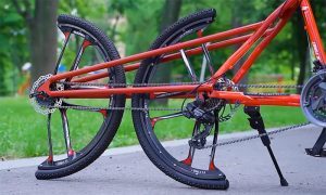 Weird split-wheel bike chops the back wheel in half