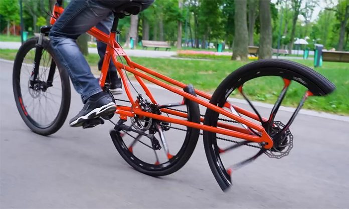 Weird split-wheel bike chops the back wheel in half