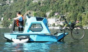BeTRITON - Amphibious camper-trike hits production