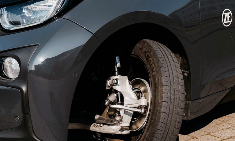 Innovative axle concept allows steering angles of up to 80 degrees