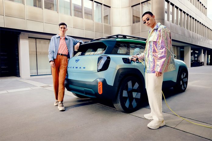 The first all-electric crossover model in the new MINI family