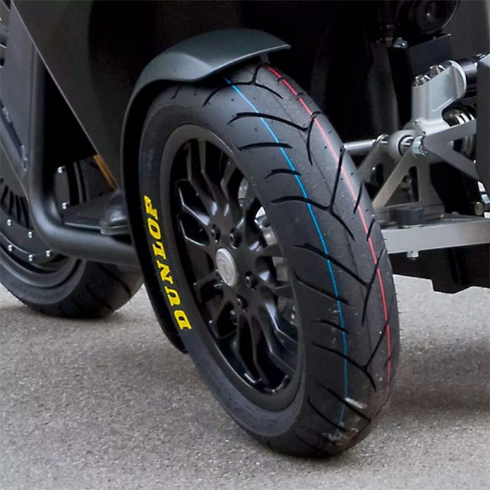 Roo - Three-wheeled electric tilting vehicle