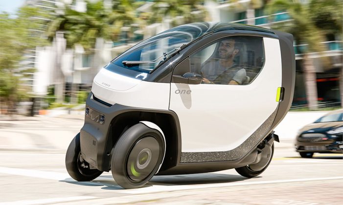 50 mph 3-wheeled electric motorbike meets car