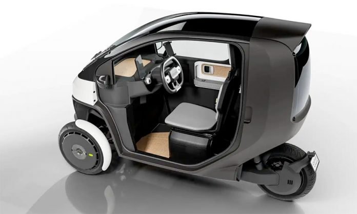 50 mph 3-wheeled electric motorbike meets car