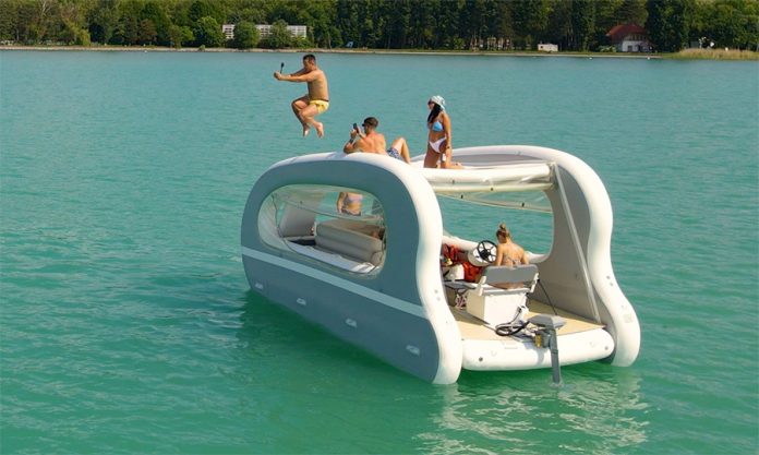 Inflatable 2-story electric catamaran party lounge