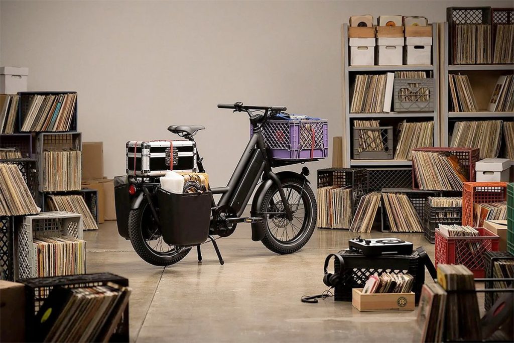 Globe Haul ST: Specialized's cargo ebike for urban commuters