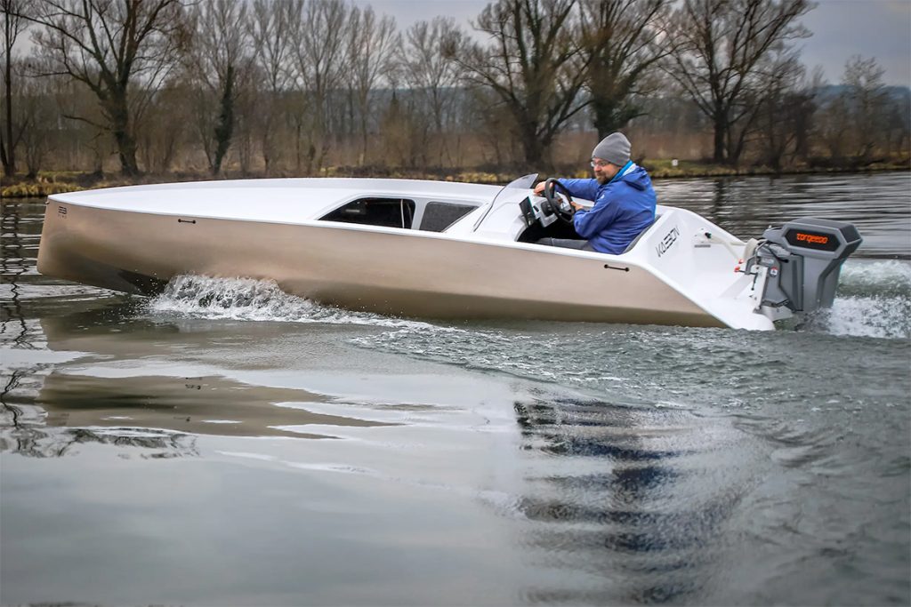 Ultralight carbon fiber electric boat travels atop your car roof to the ...