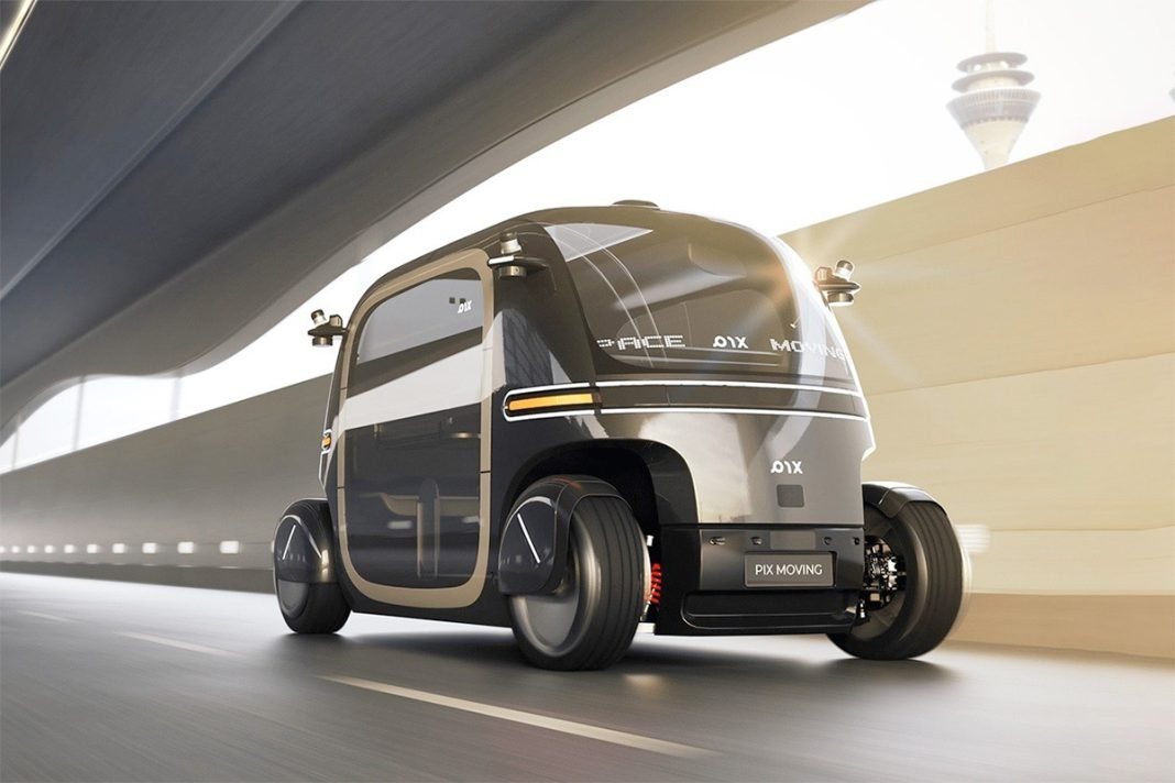 Fully autonomous and eco-friendly travel pod adapts to your needs