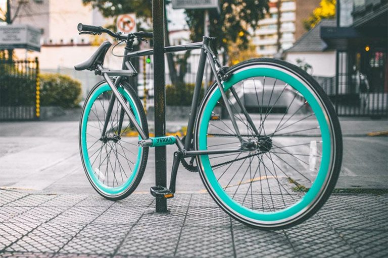 'Theft-Proof' bike's whole frame turns into a lock