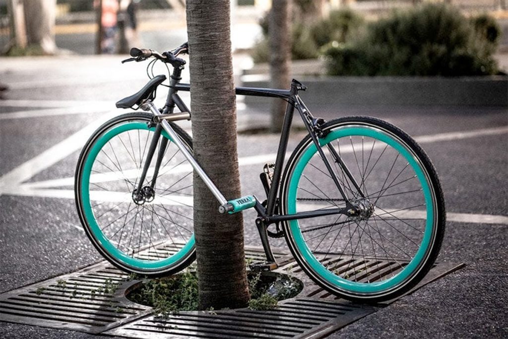 'Theft-Proof' bike's whole frame turns into a lock