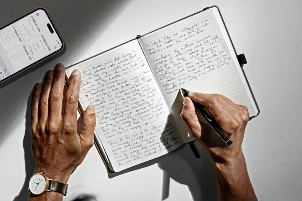 Nuwa Pen digitizes text written on regular paper
