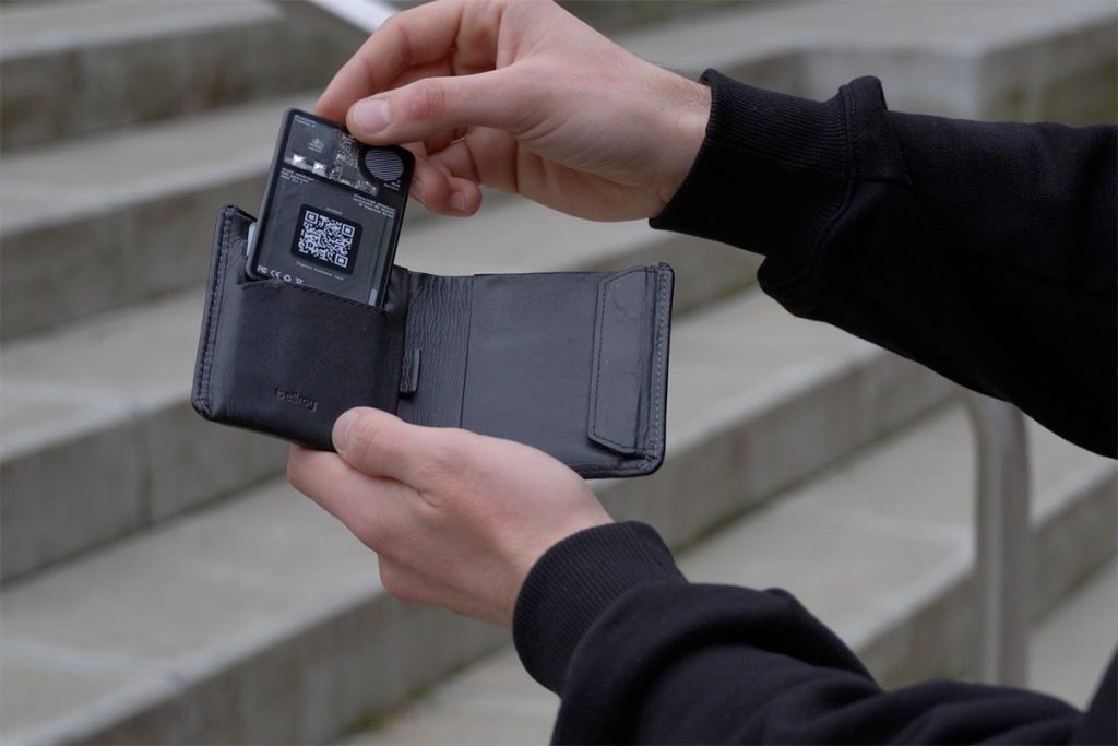 AirCard combines Find My tracking with a digital business card