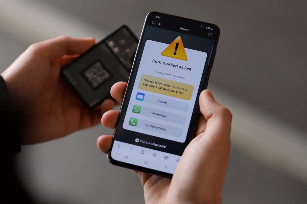 AirCard combines Find My tracking with a digital business card