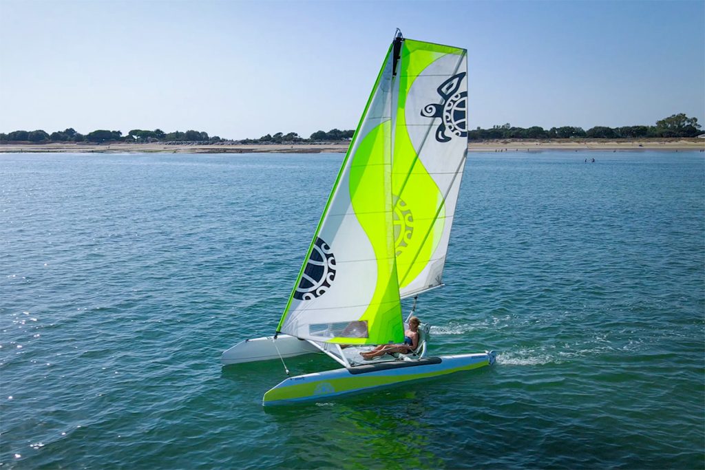 IZIBoat aims to revolutionize sailing with a collapsible, ebike-towable ...