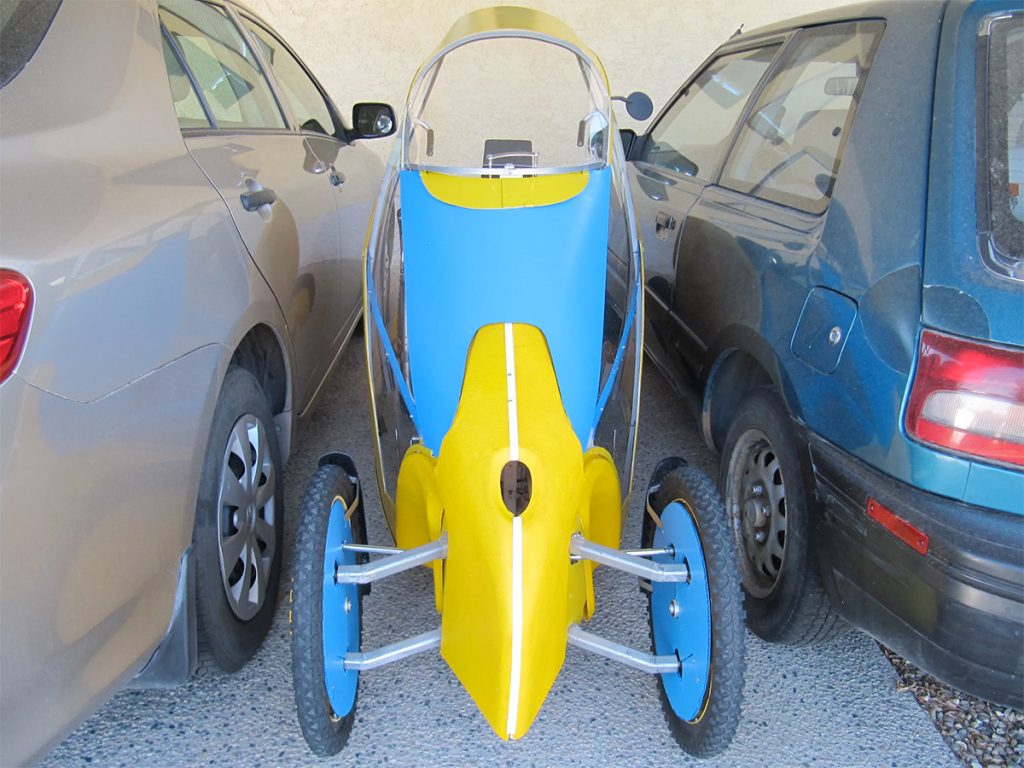 Pedal-powered Tilt4orce velocar leans into turns