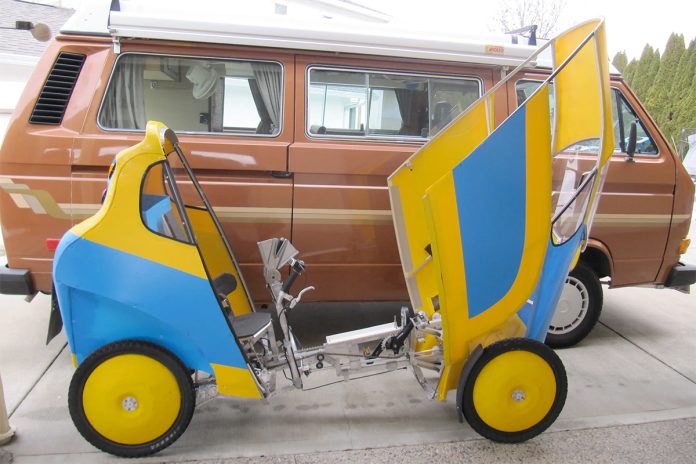 Pedal-powered Tilt4orce velocar leans into turns