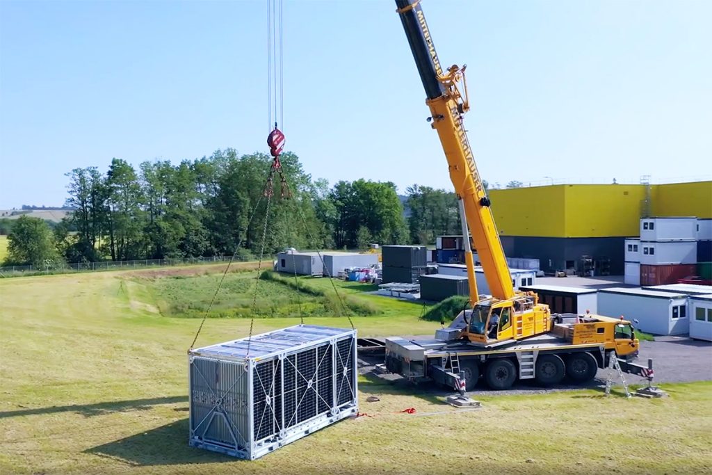 Mobile solar containers provide solar power anytime, anywhere