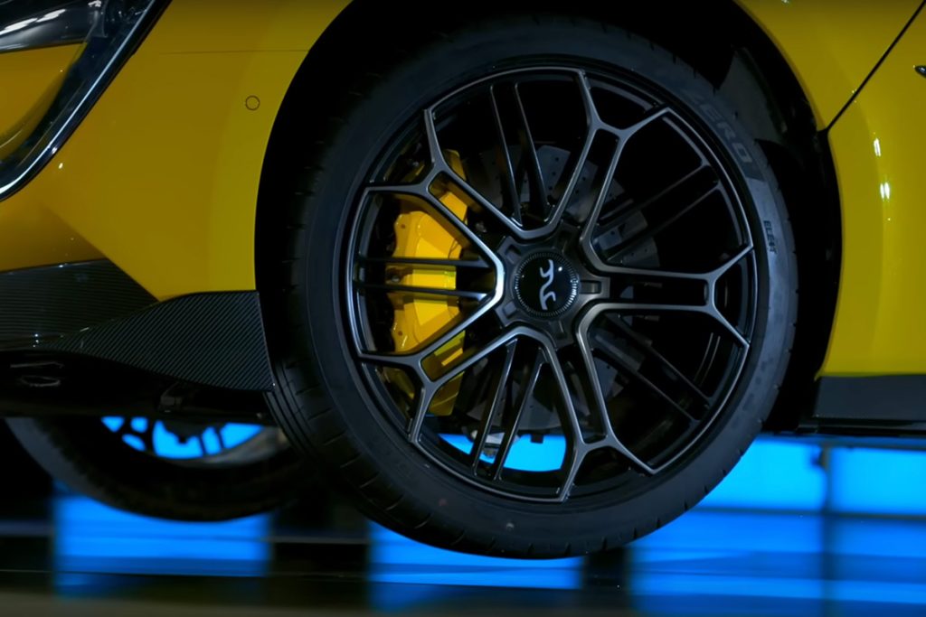 BYD’s intelligent body control makes car drive on three wheels and jump