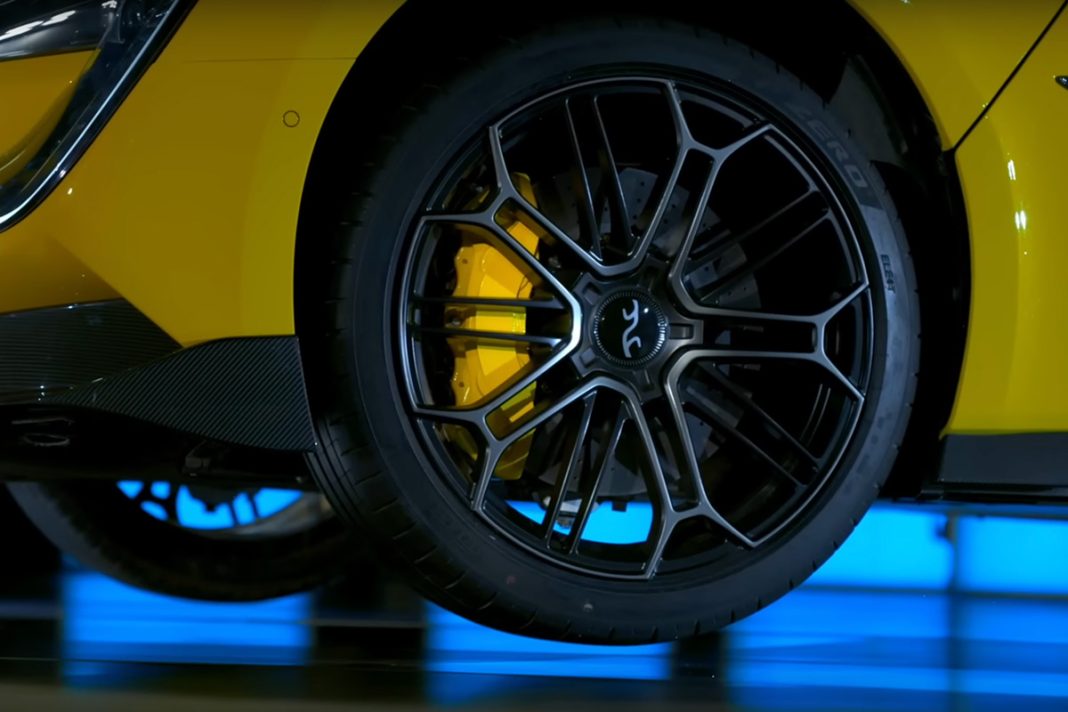 BYD’s intelligent body control makes car drive on three wheels and jump