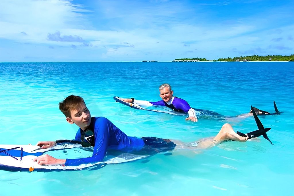 Portable water bike attaches to your body, helps quickly cover large ...