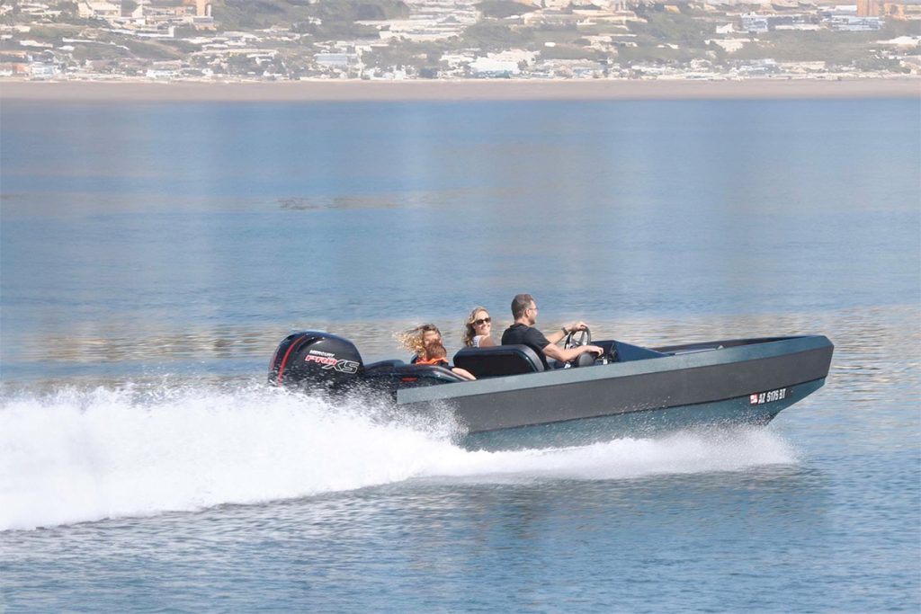 Sleek neighborhood cruiser transforms into an impressive 18-foot boat