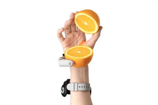 The Third Thumb: Easy adaptation for enhanced manual dexterity