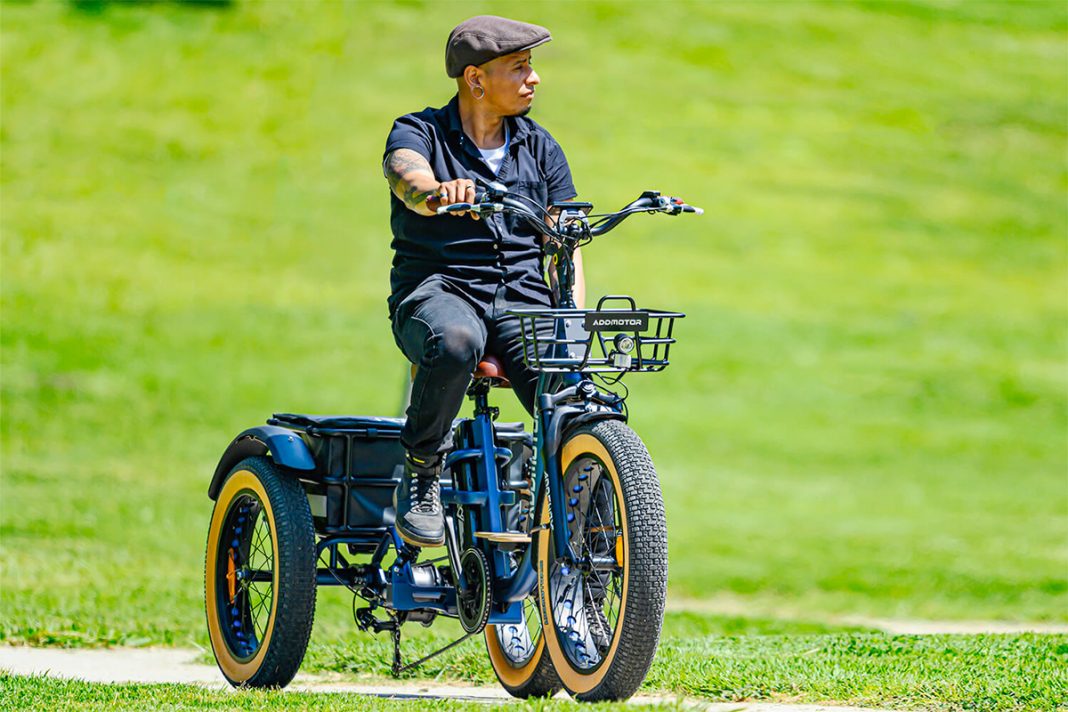 Versatile full-suspension e-trike for urban and off-road adventures