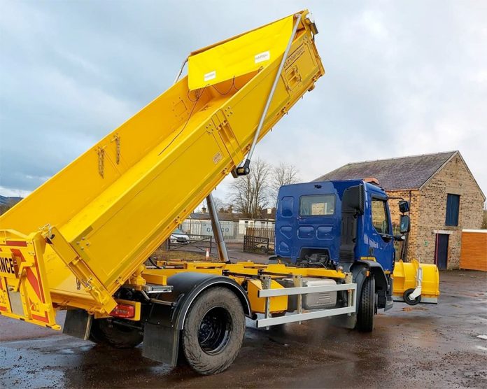 Versatile sheeting system for hassle-free tarping of your tipper body