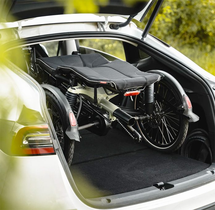 Telescoping e-trike with adjustable wheelbase and seat for riders of ...