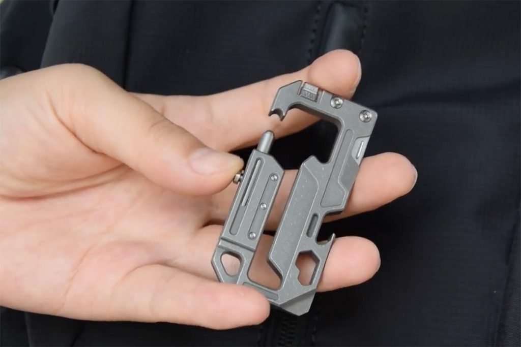 Multi-Kit is a compact titanium multitool for EDC