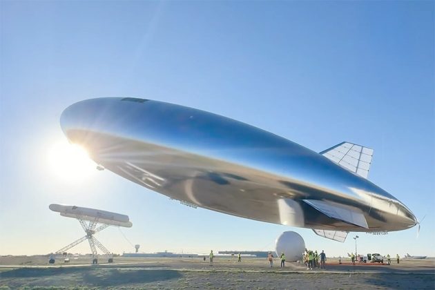 Solar-powered stratospheric blimp enhances internet access for remote ...