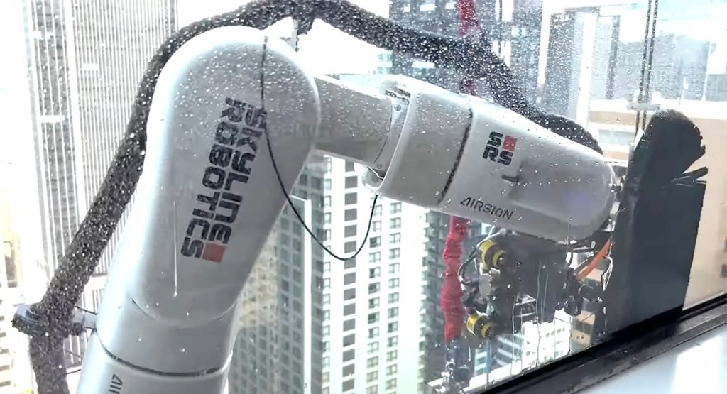 Automated window-cleaning robots make their debut in New York City