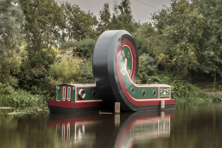 Looping Boat set to captivate and intrigue canal visitors