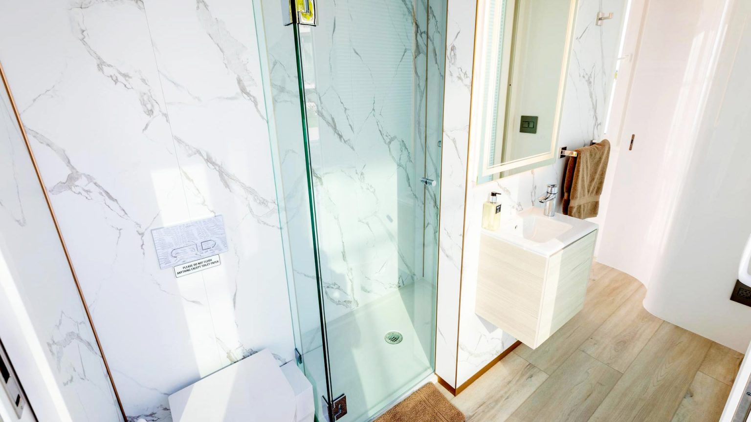 Arkup unveils solar-powered modular houseboat with Starlink connectivity