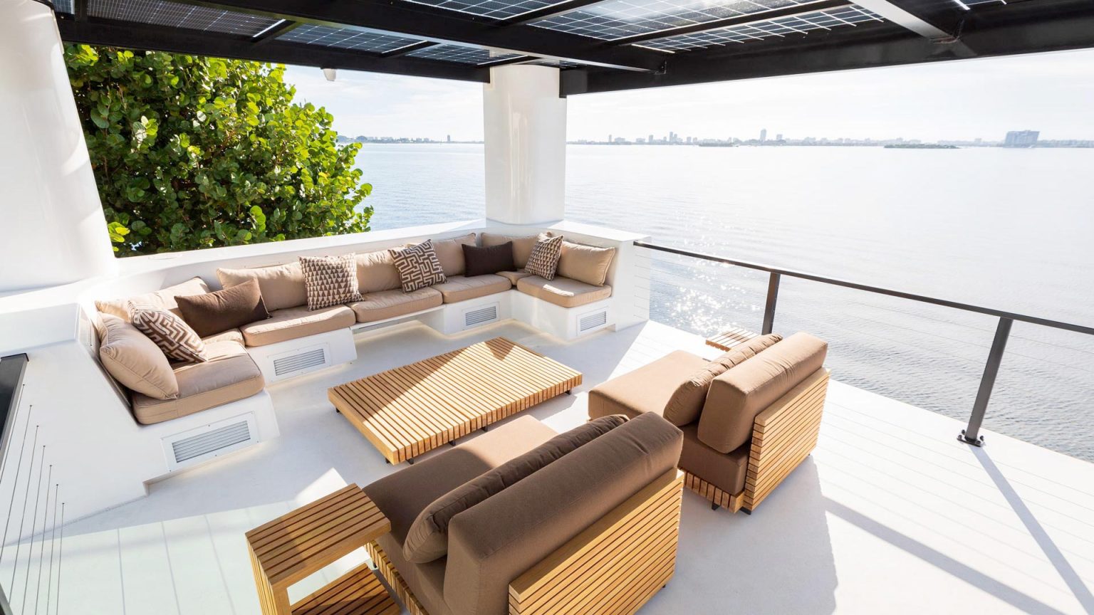 Arkup unveils solar-powered modular houseboat with Starlink connectivity