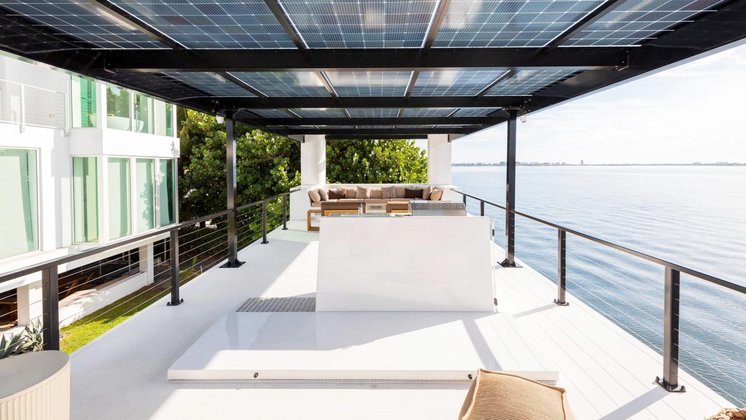 Arkup unveils solar-powered modular houseboat with Starlink connectivity