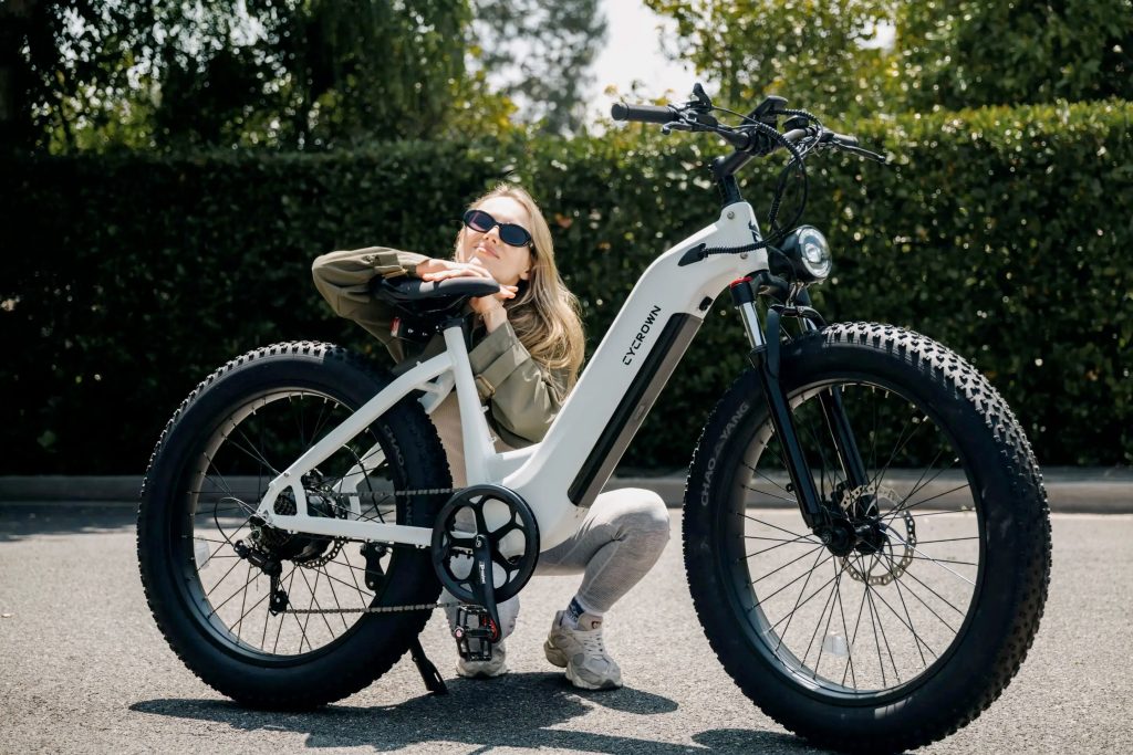 CyCrown's CycVerve is an affordable, low-step, fat-tire ebike for all riders