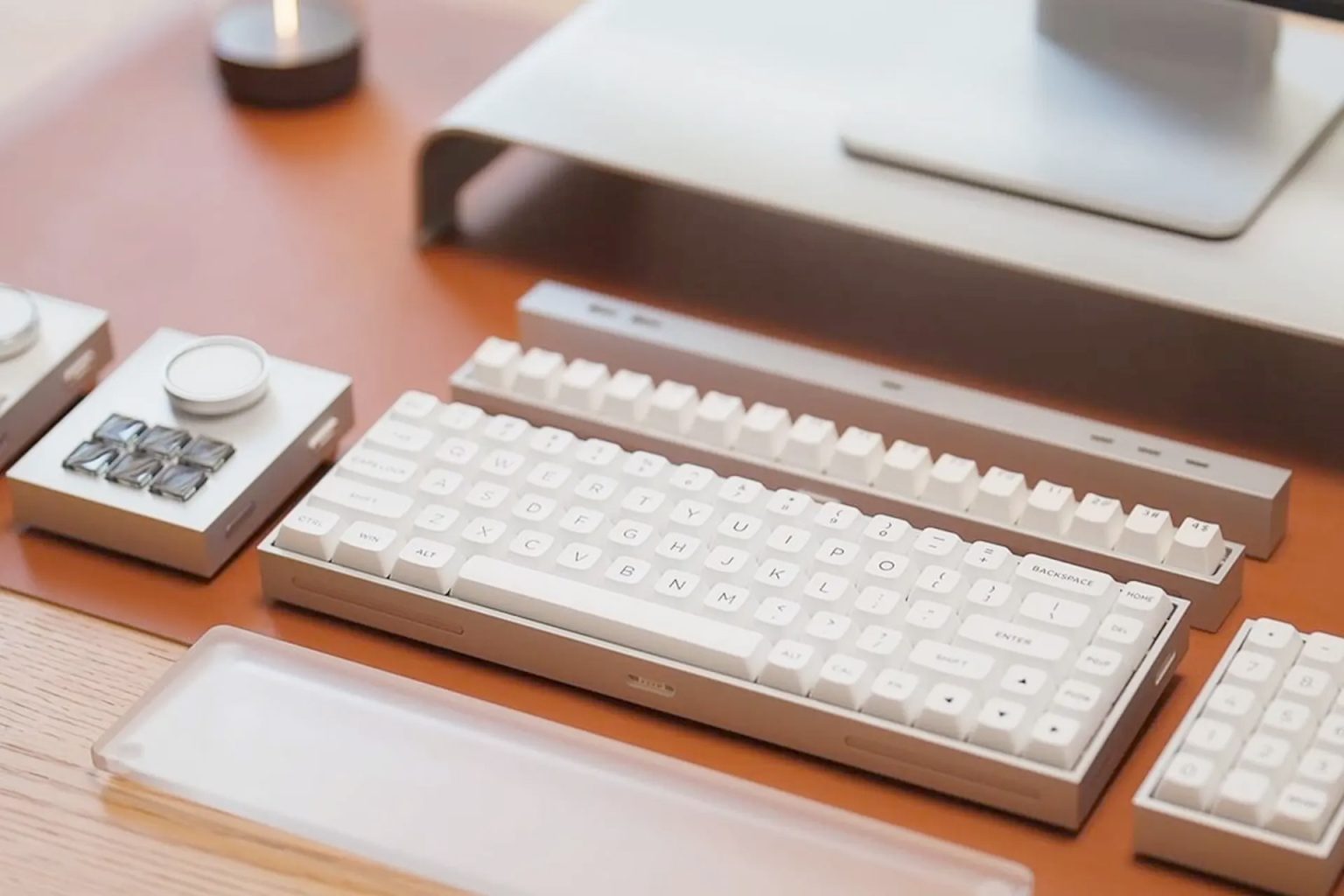 Modular keyboard lets you snap on productivity tools like LEGO