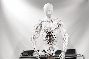 Creepy humanoid with hydraulic muscles displays lifelike movement