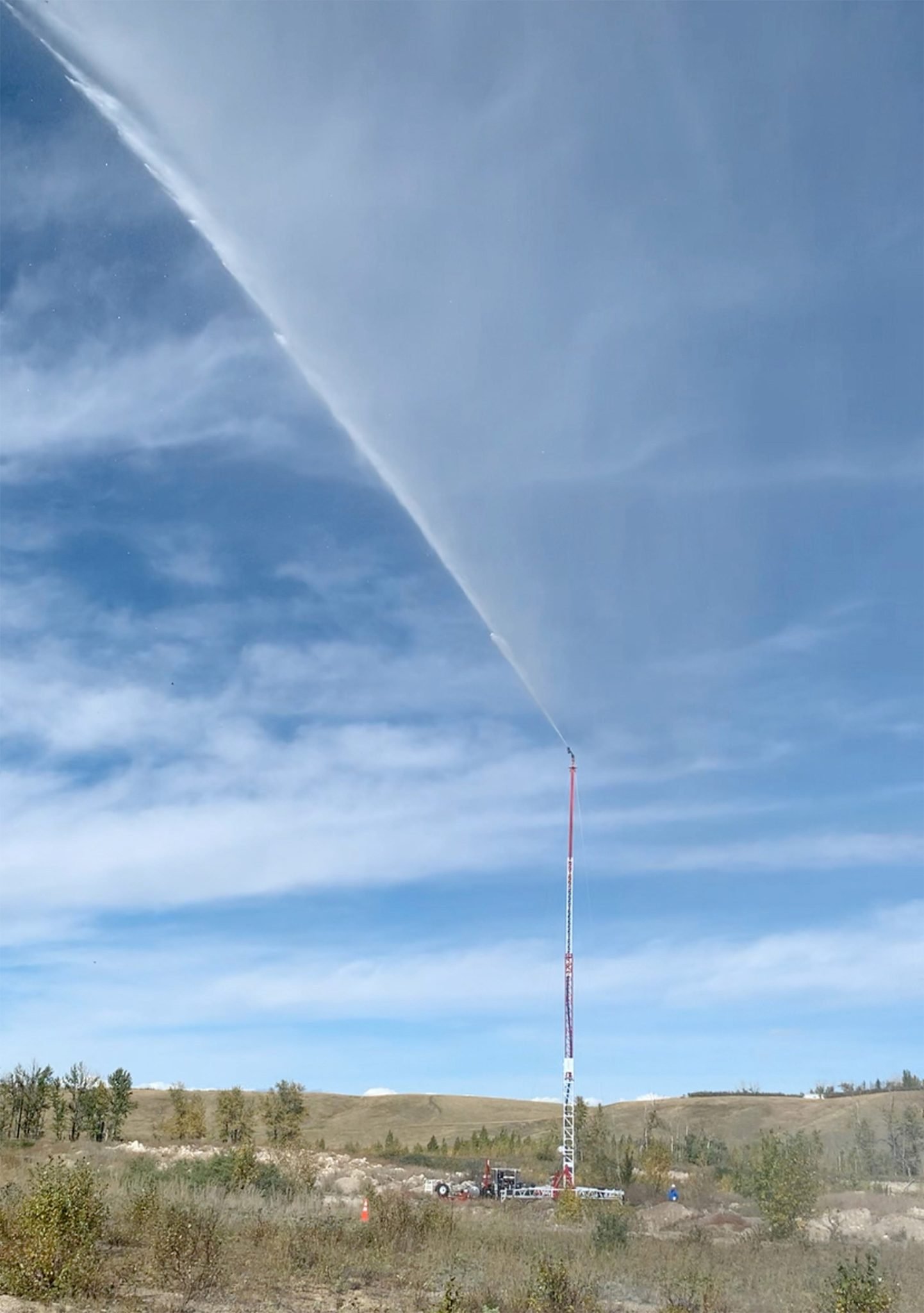 Water-spraying tower provides a mobile solution for forest fire fighting