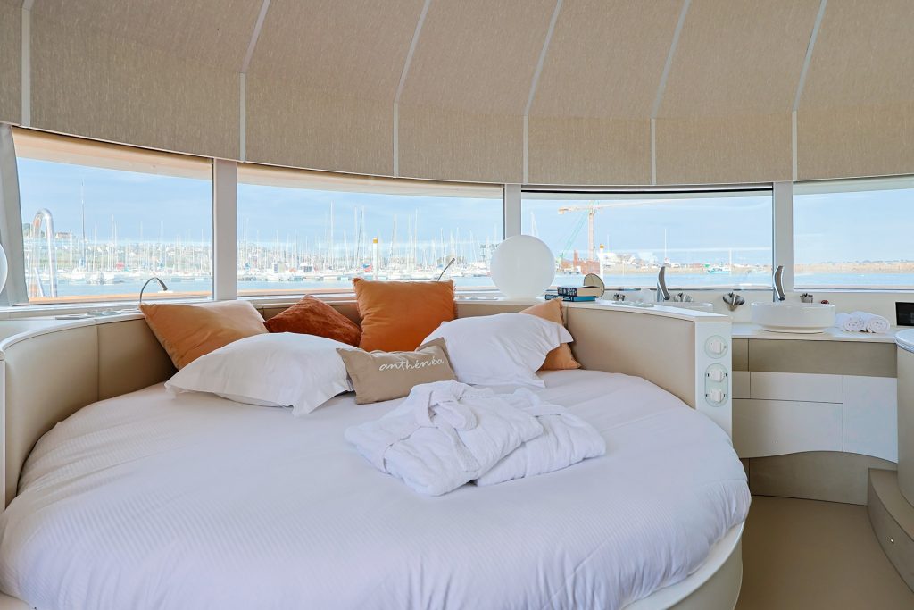 Solar-powered floating pod designed for off-grid living