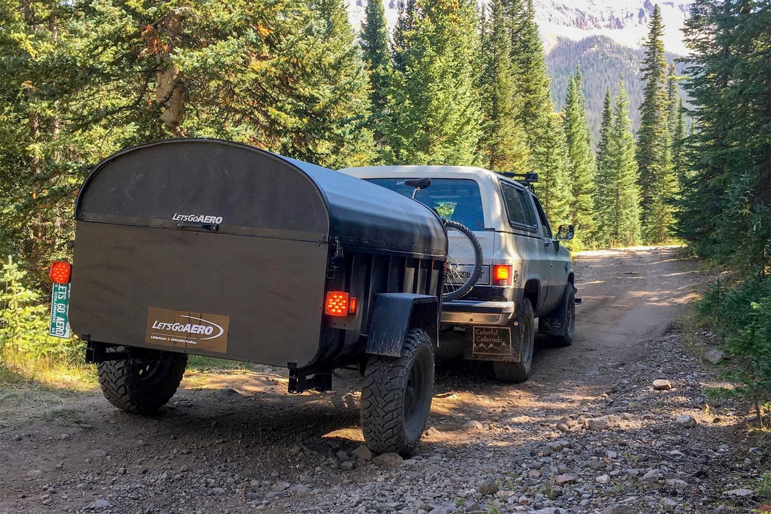 Simple pop-up Crashpad camper is the simplest tiny trailer on wheels